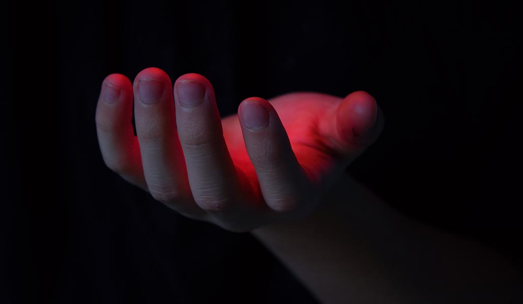How Full Body Red & Infrared Light Therapy Can Help With Healing - Envy ...